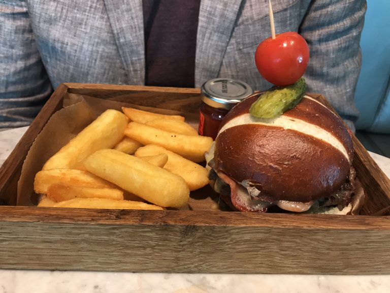 BA Gatwick South new First lounge review - Turning left for less