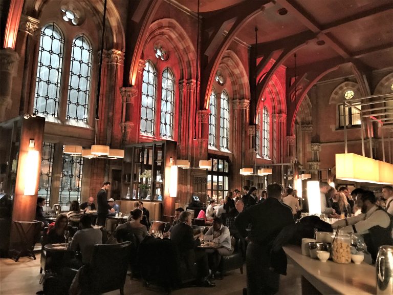 St Pancras Renaissance Hotel London review - Turning left for less