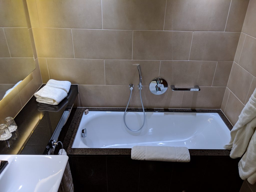 InterContinental London - the O2 hotel review in 360° - Turning left ...