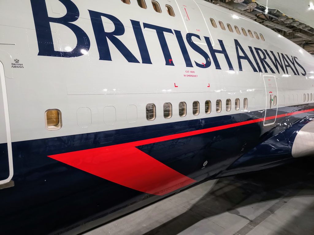 EXTRA: Cleared to Landor - BA's new retro livery Landor B747 takes off ...