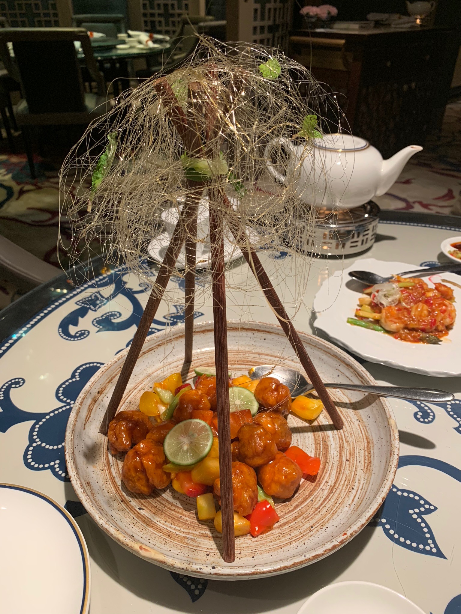 Mandarin Oriental hotel Jakarta review - Turning left for less