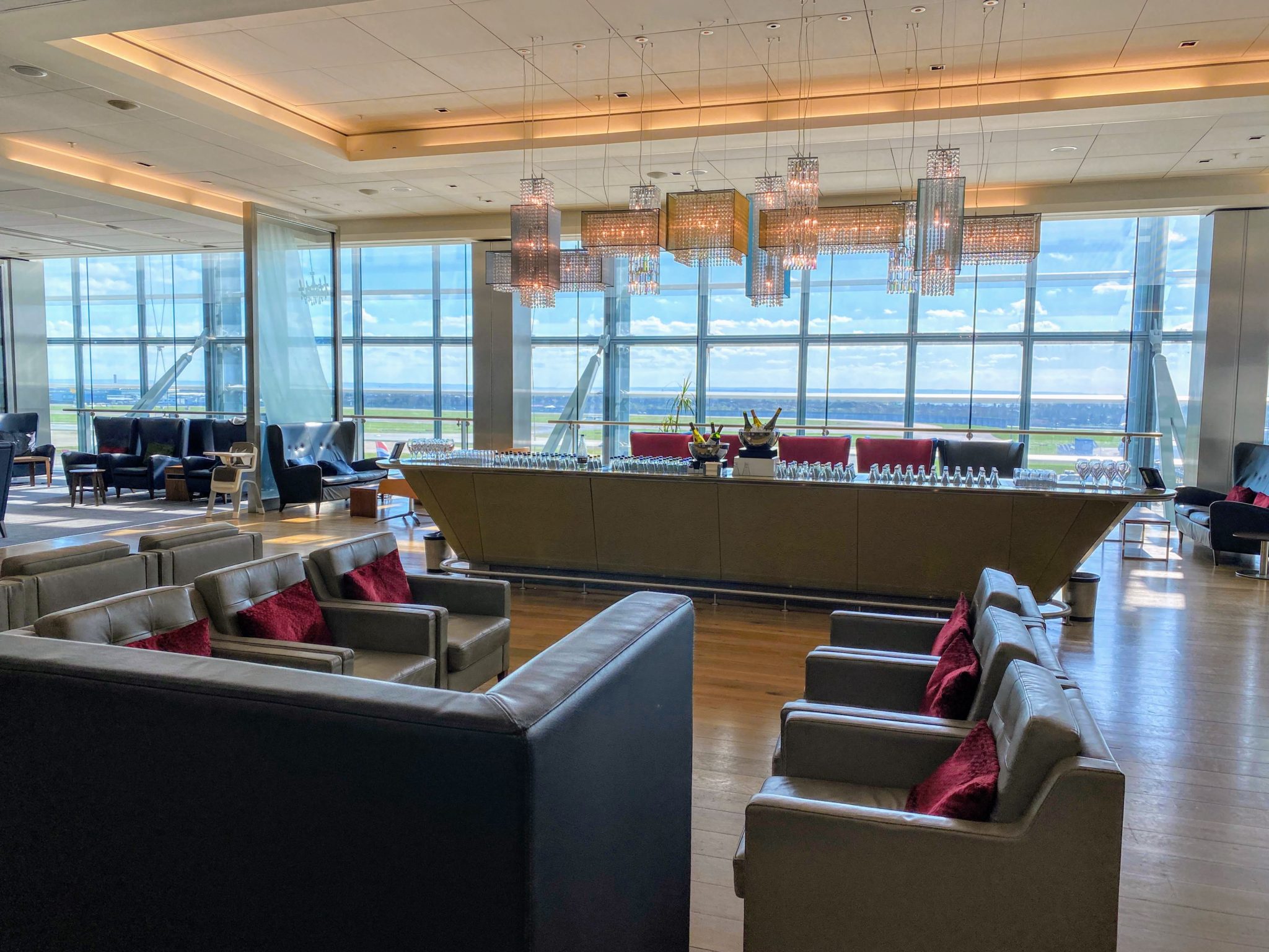 NEWS: British Airways reopening lounges at Heathrow - use the First ...