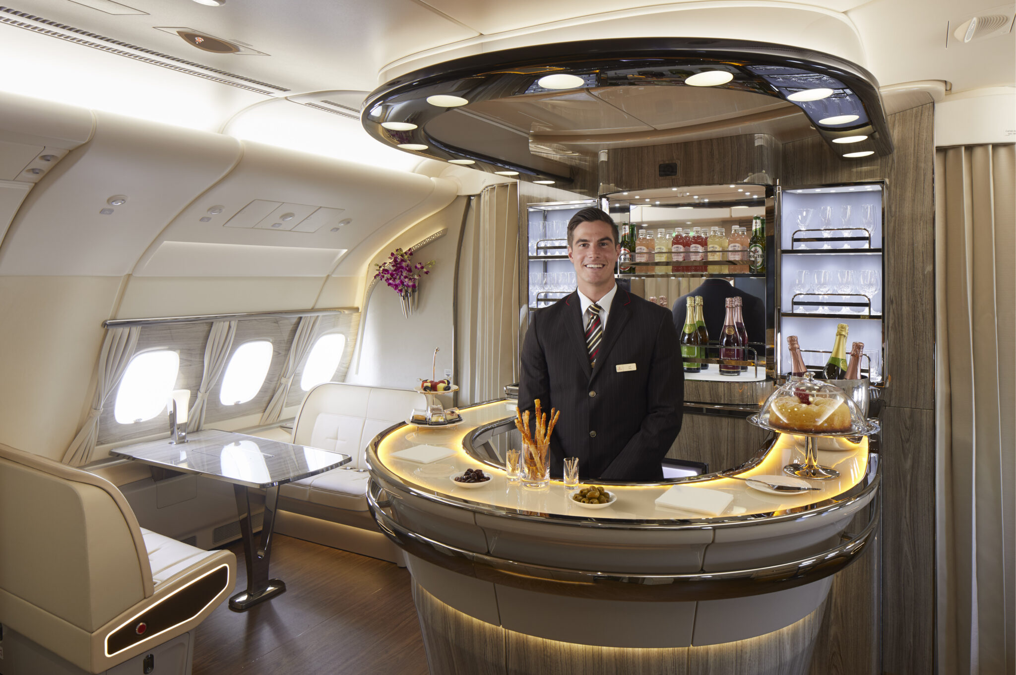 NEWS: Emirates unveils new A380 Business class enhancements and Premium ...
