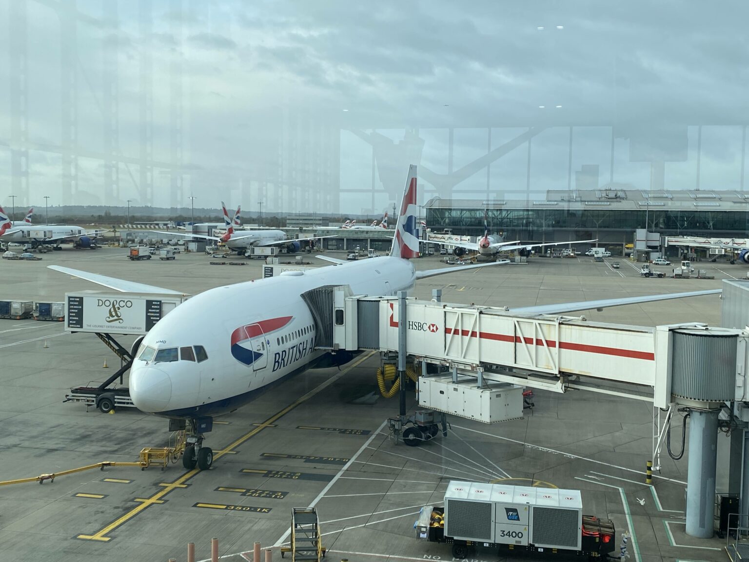 British Airways Club World B777-300ER Heathrow to Los Angeles review ...