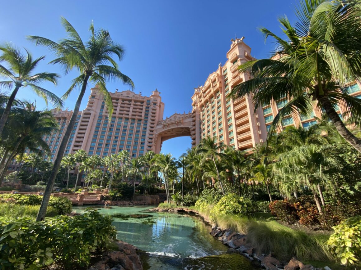 Atlantis Bahamas (Marriott Bonvoy) and The Cove all suite hotel review ...