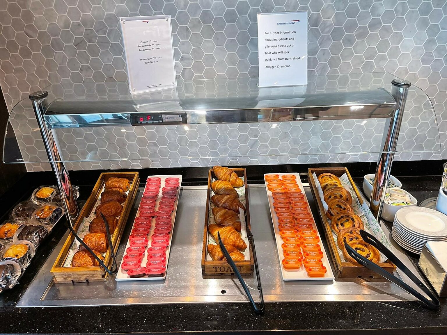 What's travelling with BA from Gatwick like now - check-in and lounges ...