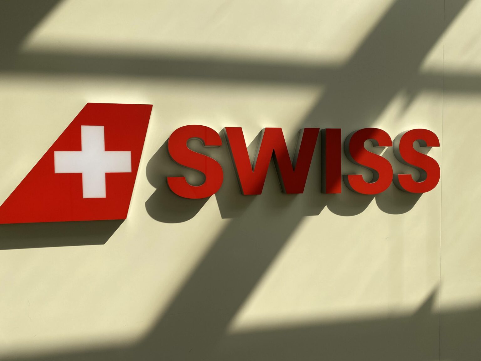 Swiss A220 business class review Geneva to Heathrow and how to upgrade ...