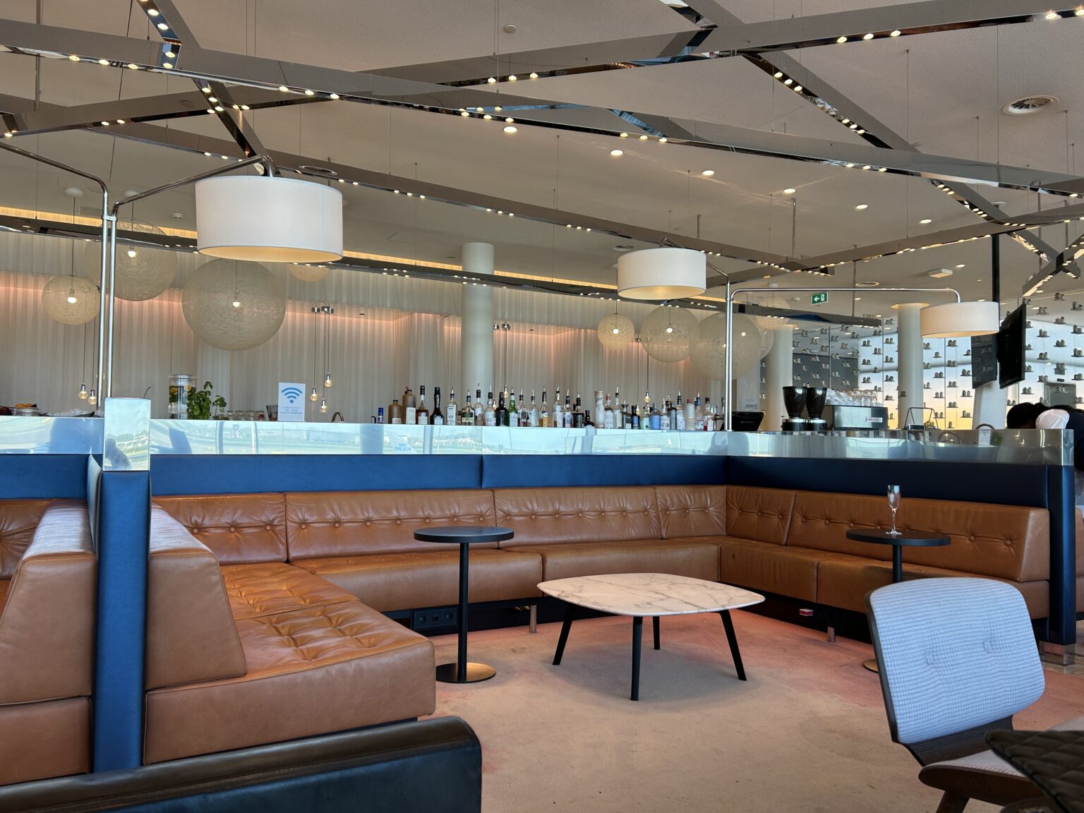 Klm opens new non-schengen crown lounge _ crown lounge amsterdam – ICDK