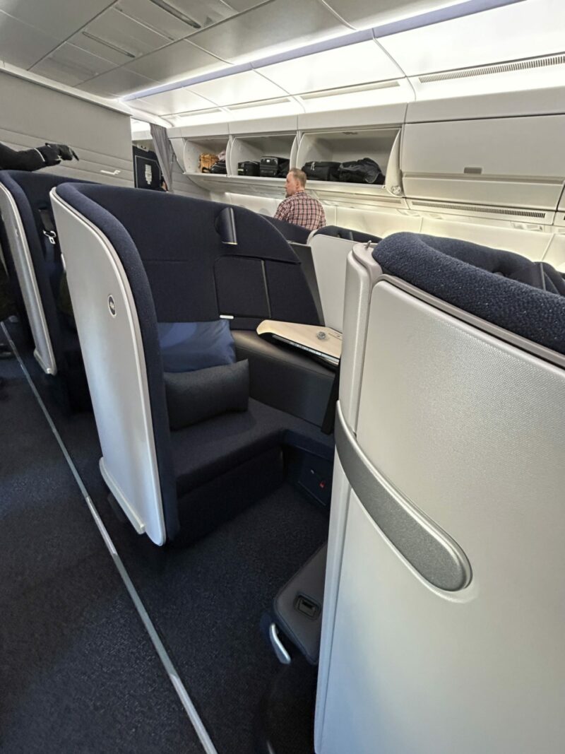 REVIEW: Finnair A350 new Air Lounge business class seat on short haul ...