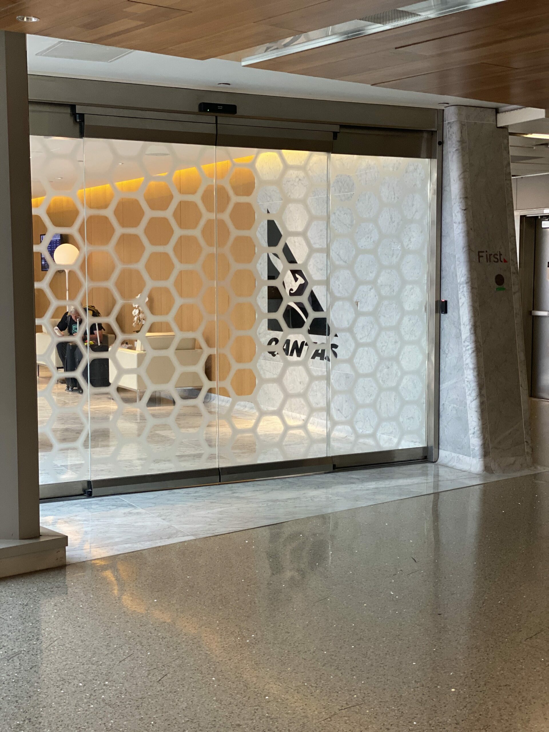 REVIEW: BA First Class from Los Angeles Part1 - The Qantas First Class ...