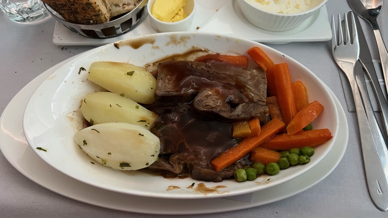 NEWS: BA new Club World meals first look onboard, BA adds new feature ...