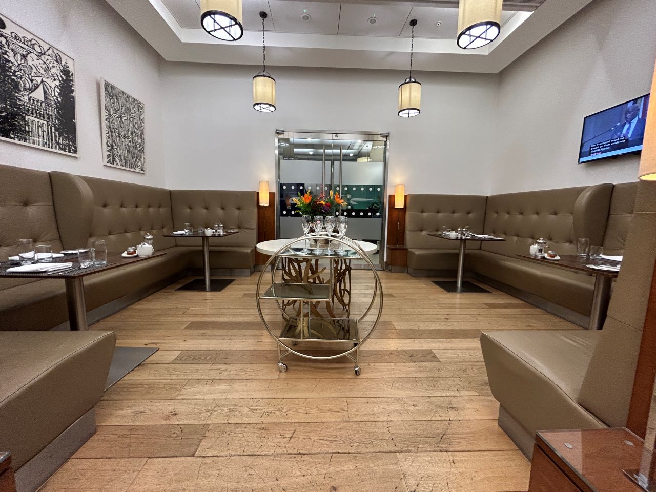 British Airways at Terminal 5 - Concorde Breakfast room Reviews