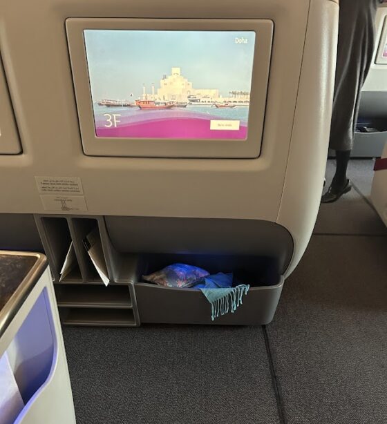 Qatar Airways old B777 2-2-2 seats business class review - the dinosaur ...