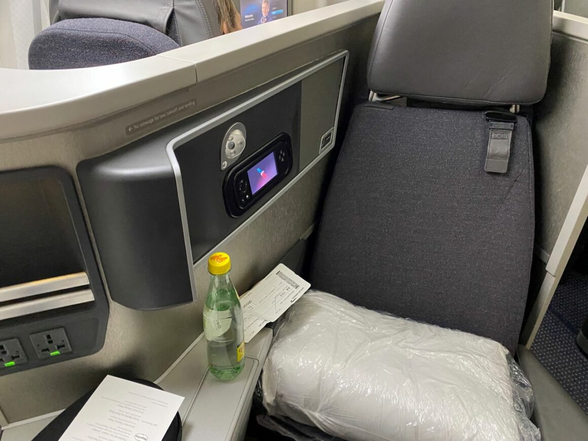 American Airlines B777 business class Dallas to Honolulu - the best ...