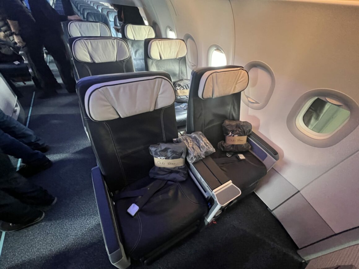 Flying to Canada? Is Air Transat's Premium Economy the Way to Fly ...