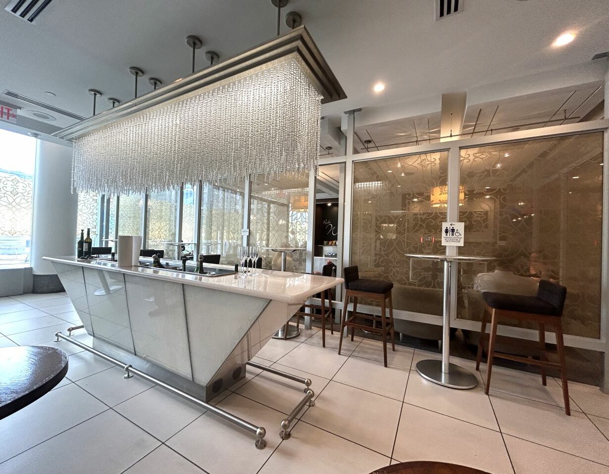 British Airways First Class Philadelphia to London B777-200 - a very ...