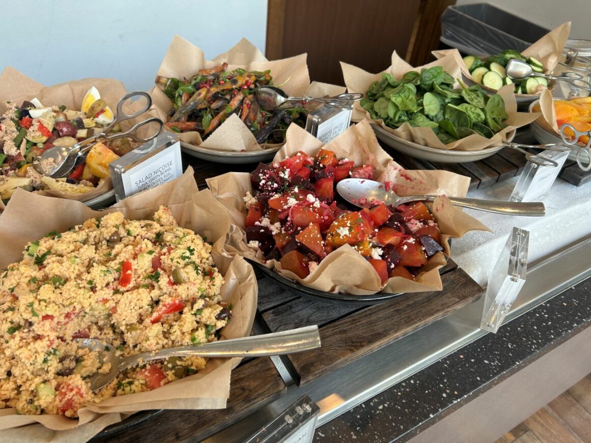 British Airways First Class Philadelphia to London B777-200 - a very ...