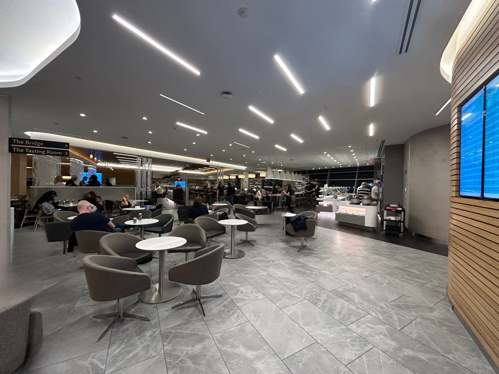 REVIEW: Greenwich lounge T8 New York JFK (formerly Flagship) BA/AA/oneworld business class ...
