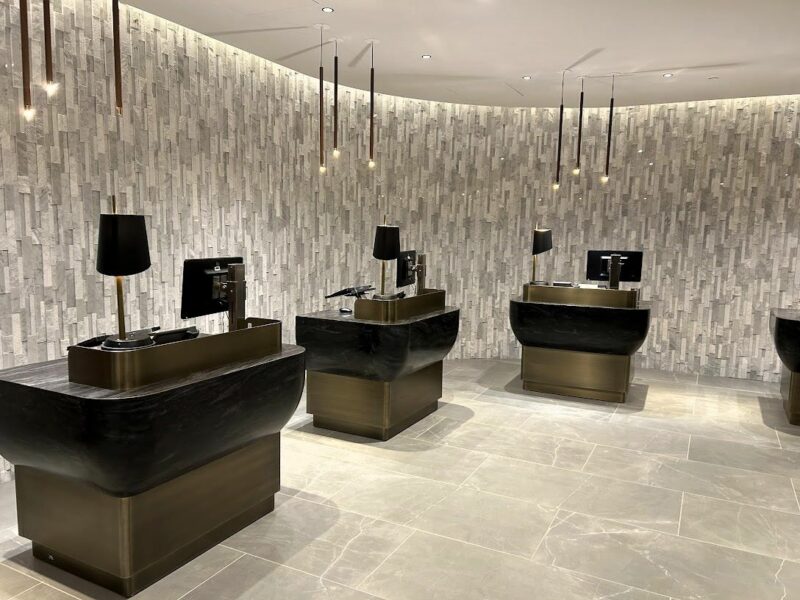 REVIEW: Soho Lounge JFK T8 for Oneworld First plus British Airways and ...
