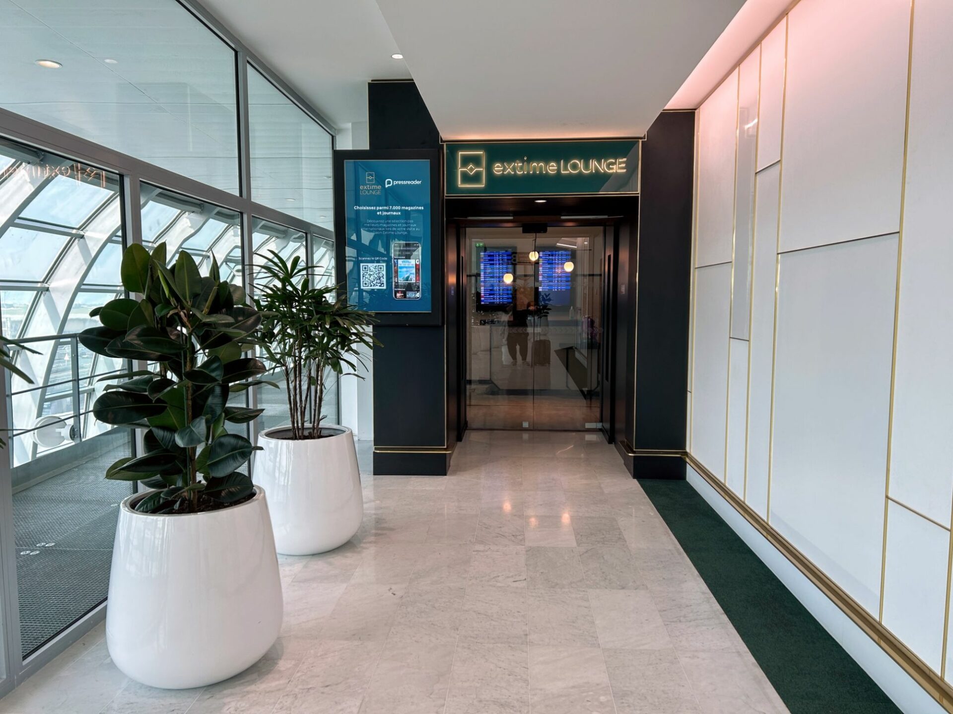 REVIEW: Extime lounge Paris Charles de Gaulle T2BD - British Airways ...
