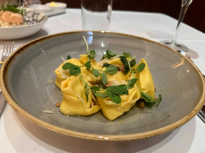 REVIEW: British Airways B777-200 Old Club World London to Philadelphia ...