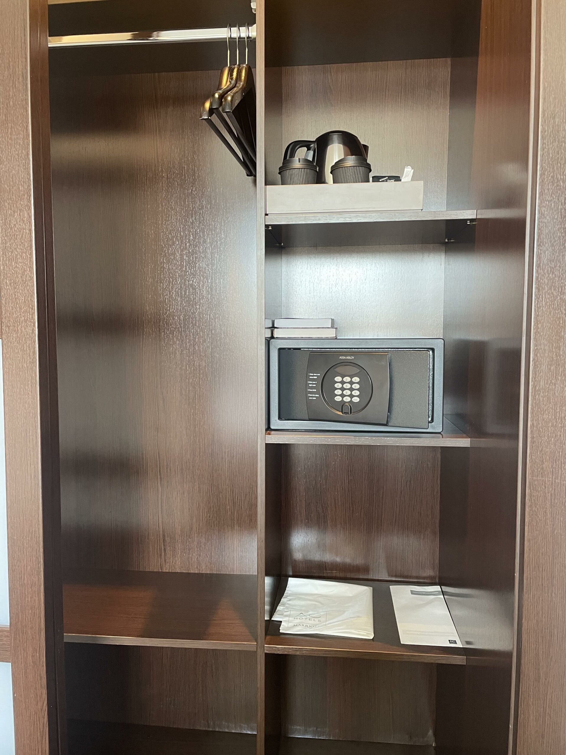 REVIEW: AC Hotel by Marriott Alicante, Spain - Turning left for less
