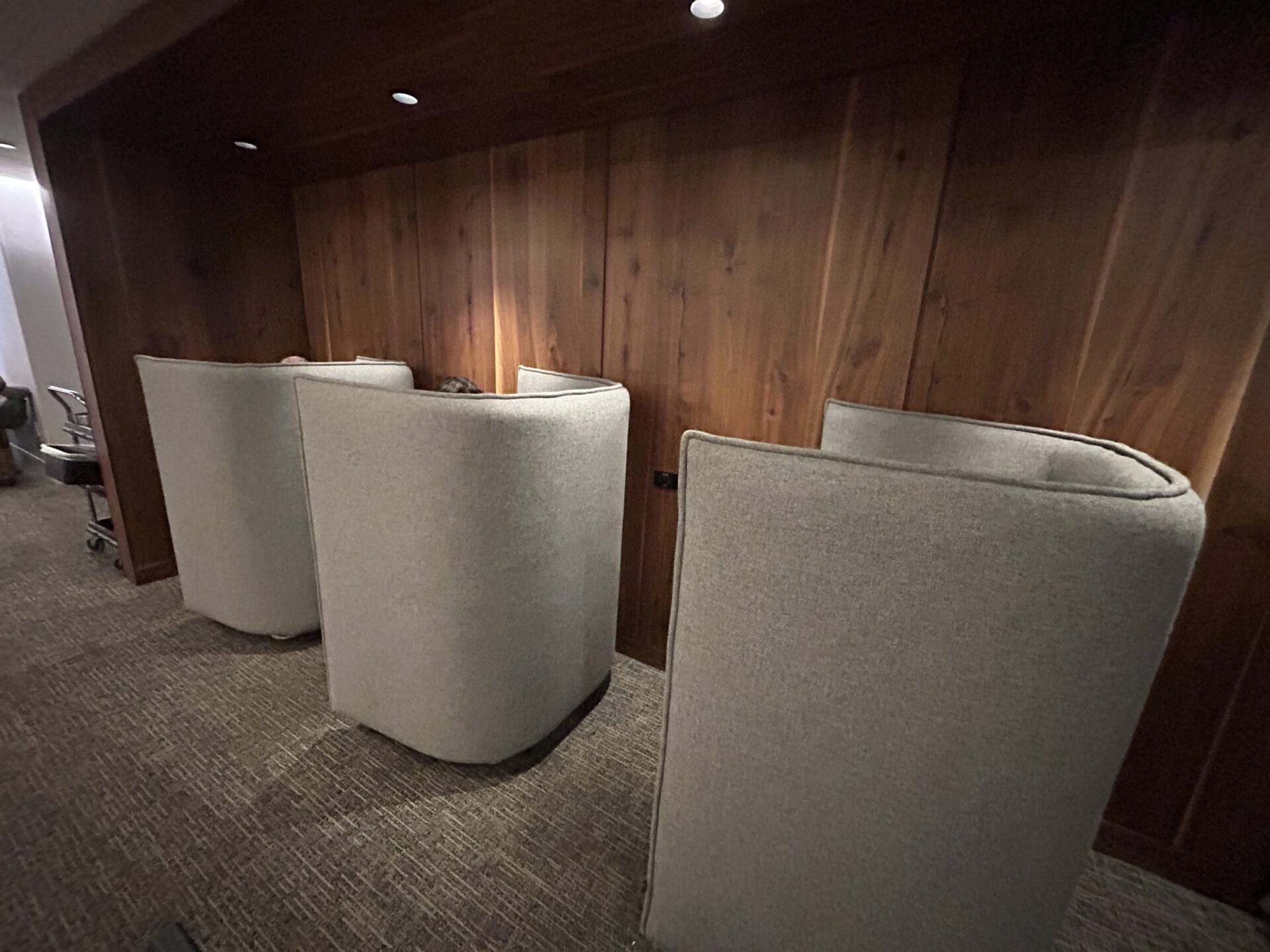 REVIEW: American Express Centurion Lounge Los Angeles - Turning left ...