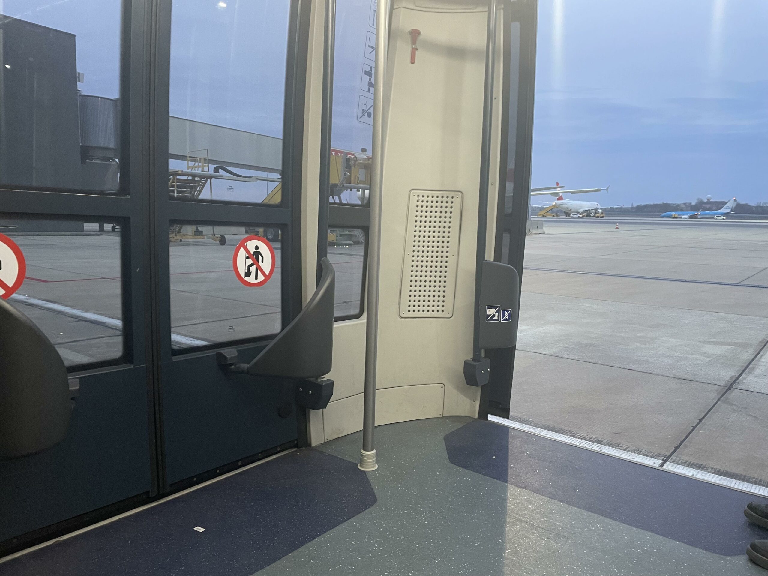 Austrian Airlines Short Haul Business Class - Turning left for less
