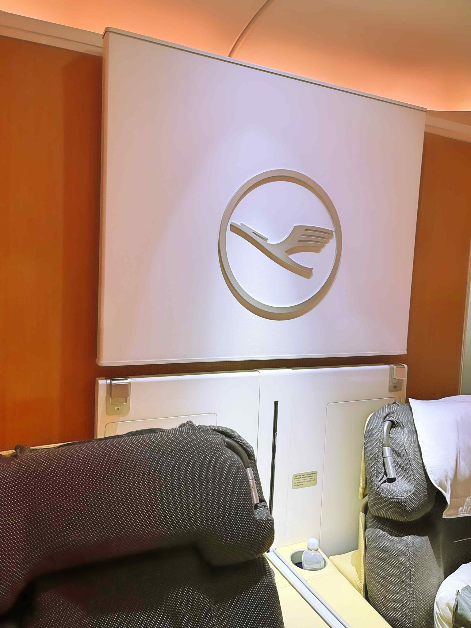 REVIEW: Lufthansa First Class part 2 - onboard the B747-800 - Turning ...