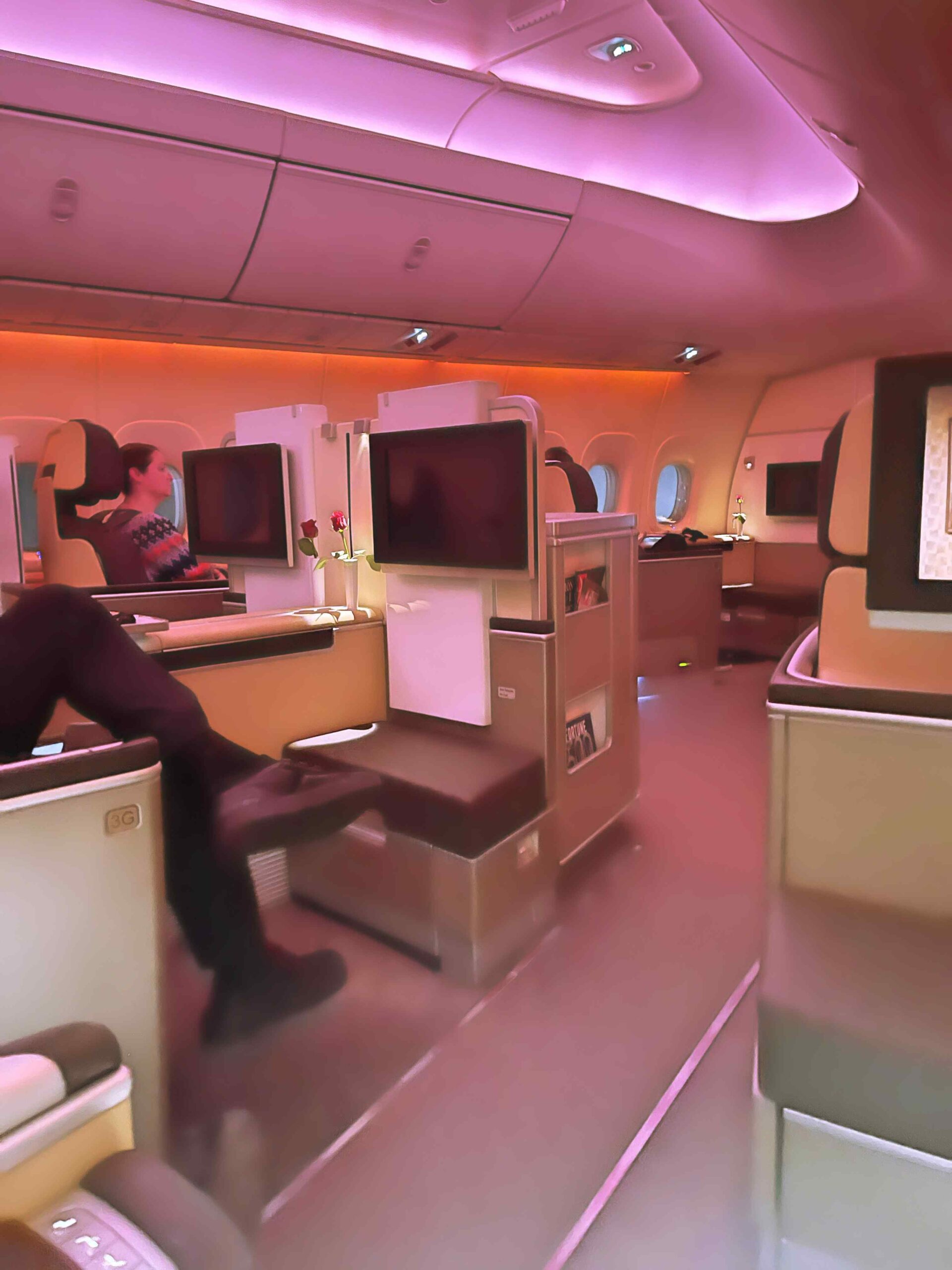 REVIEW: Lufthansa First Class part 2 - onboard the B747-800 - Turning ...