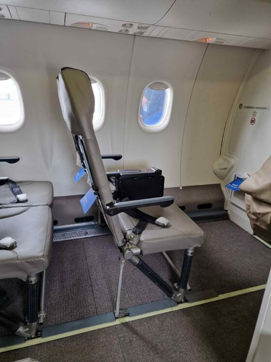 REVIEW: Porter Dash 8 Billy Bishop Flight - Turning left for less