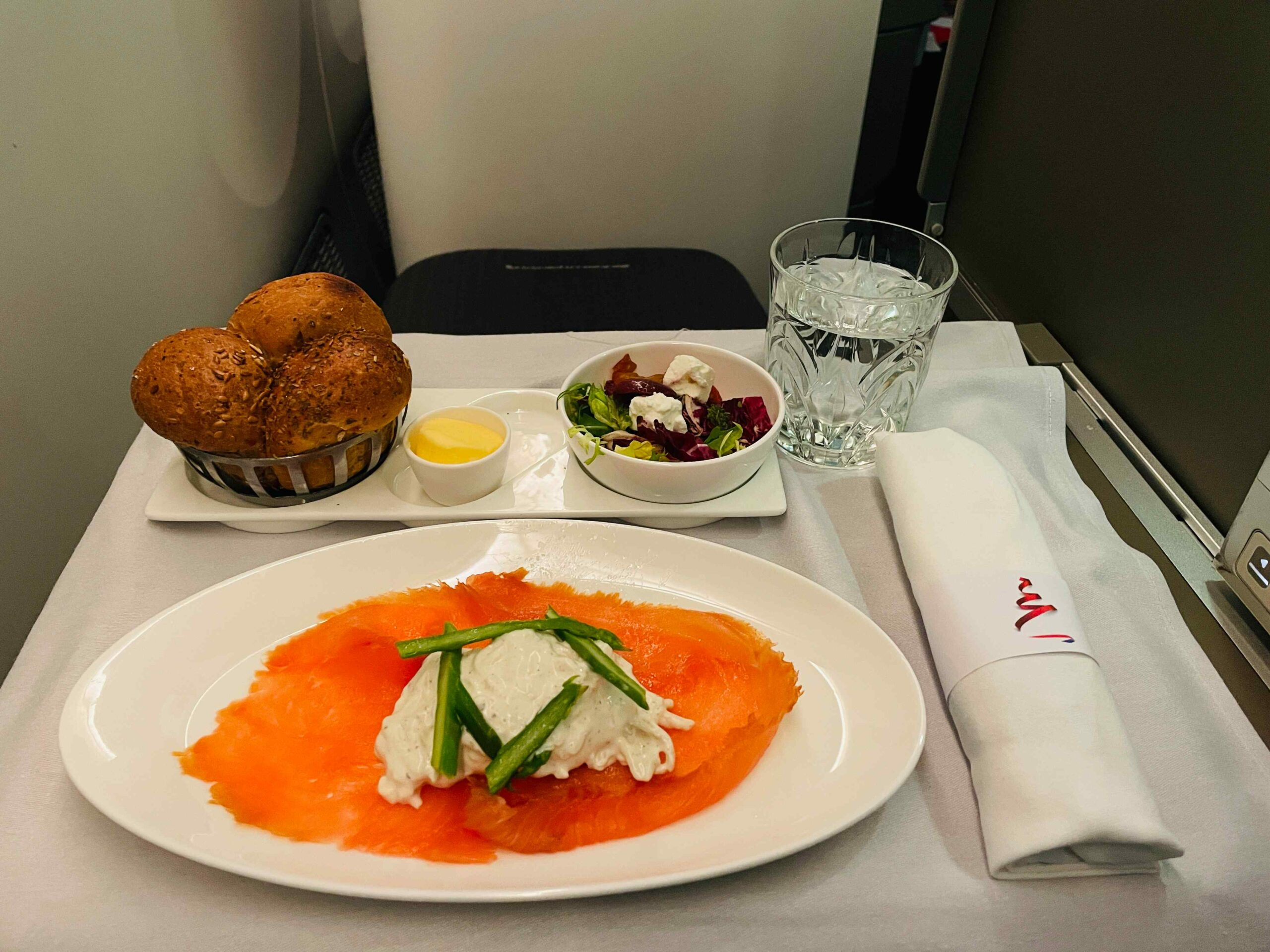 British Airways Club World from London Heathrow to Hong Kong - Turning ...