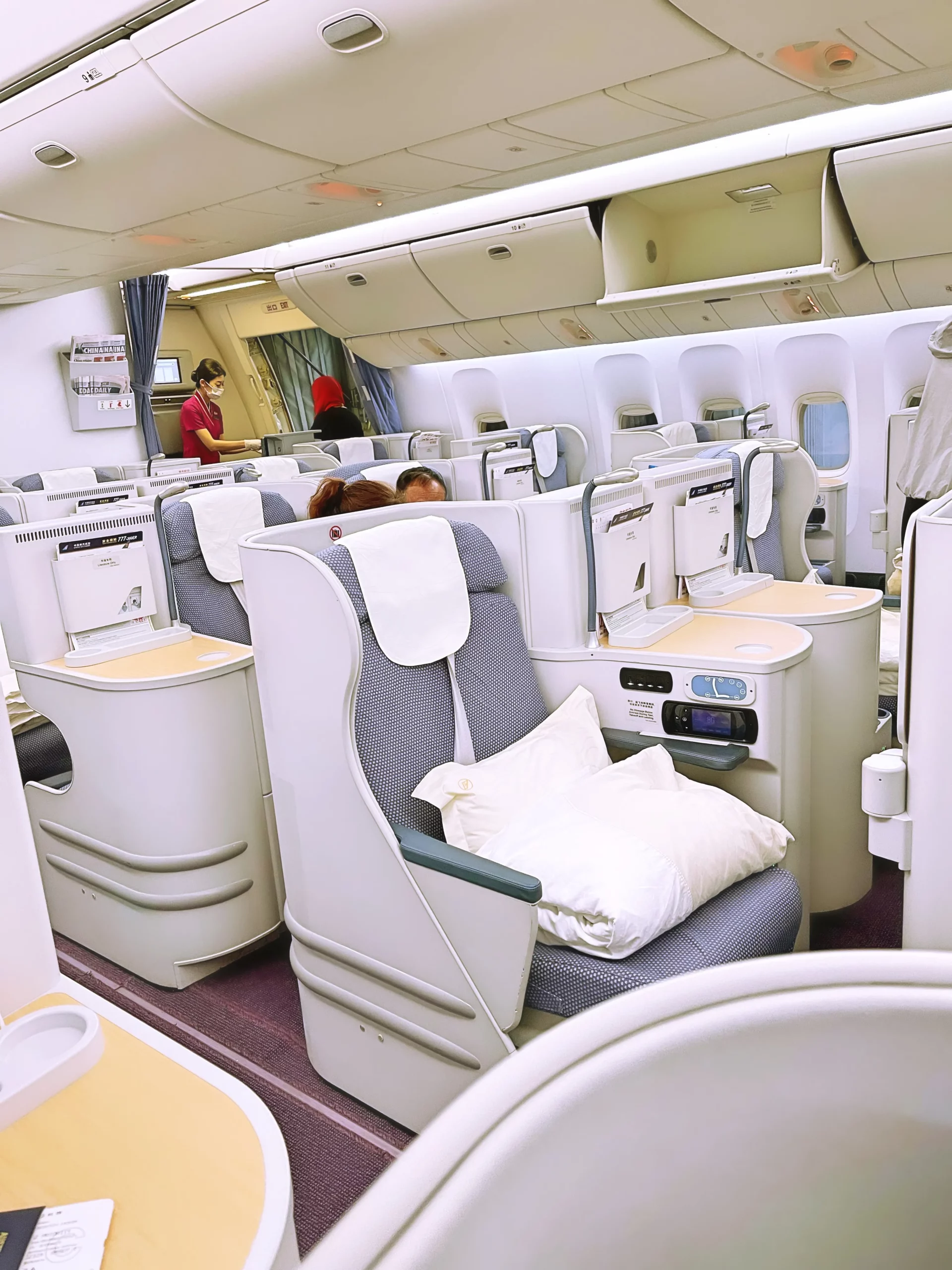 REVIEW: China Southern Airlines. Dubai – Guangzhou – Sydney. Business ...