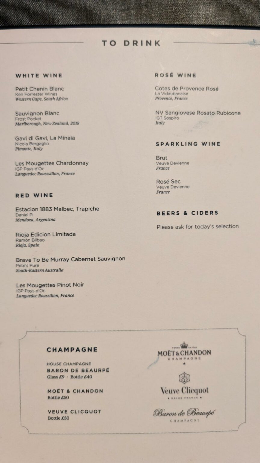 READER REVIEW: Clubrooms at Gatwick South Terminal Lounge Review March ...