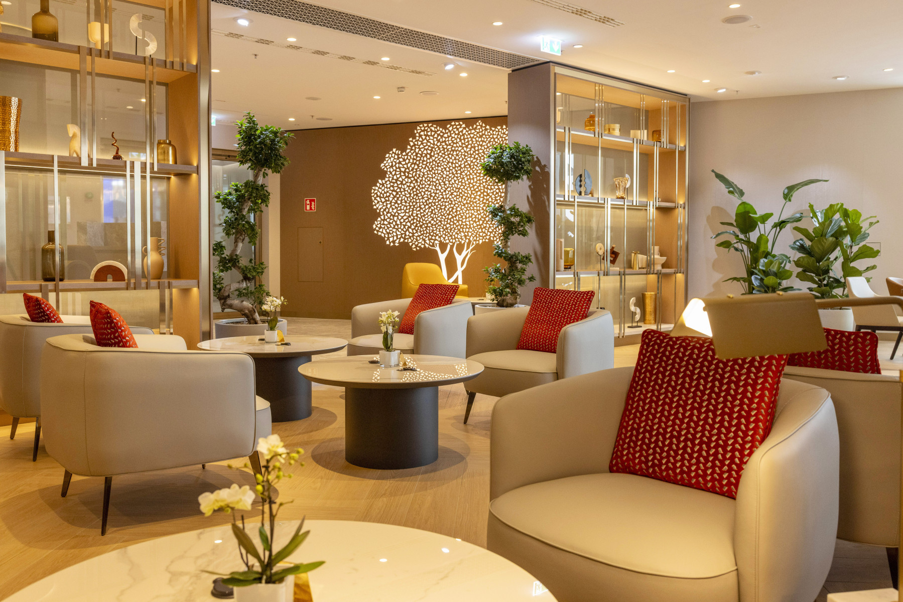 NEWS & OFFERS: Marriott introduce day rooms, Emirates' new lounge ...